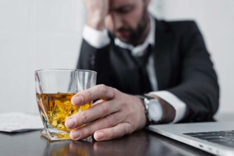 Alcohol Use Among Executives: Navigating the Fine Line - Paul Sheesley ...